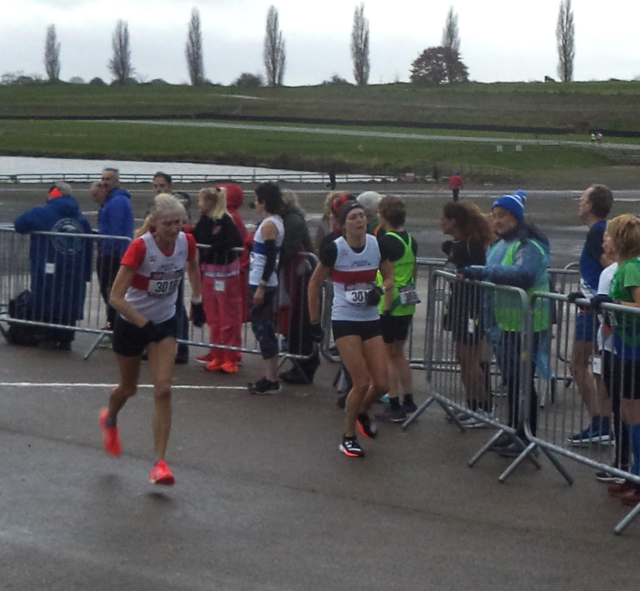 Cheers at the Mallory Park Road Relays - BMAF - British Masters ...